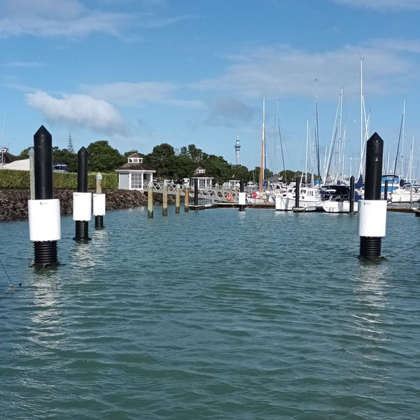 Barrier Pole Fenders / Protect your boat hull from damage - Hauraki Fenders